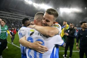 „O ZI MARE PENTRU O LEGENDĂ” Alăturați-vă jucătorilor lui Dinamo ...